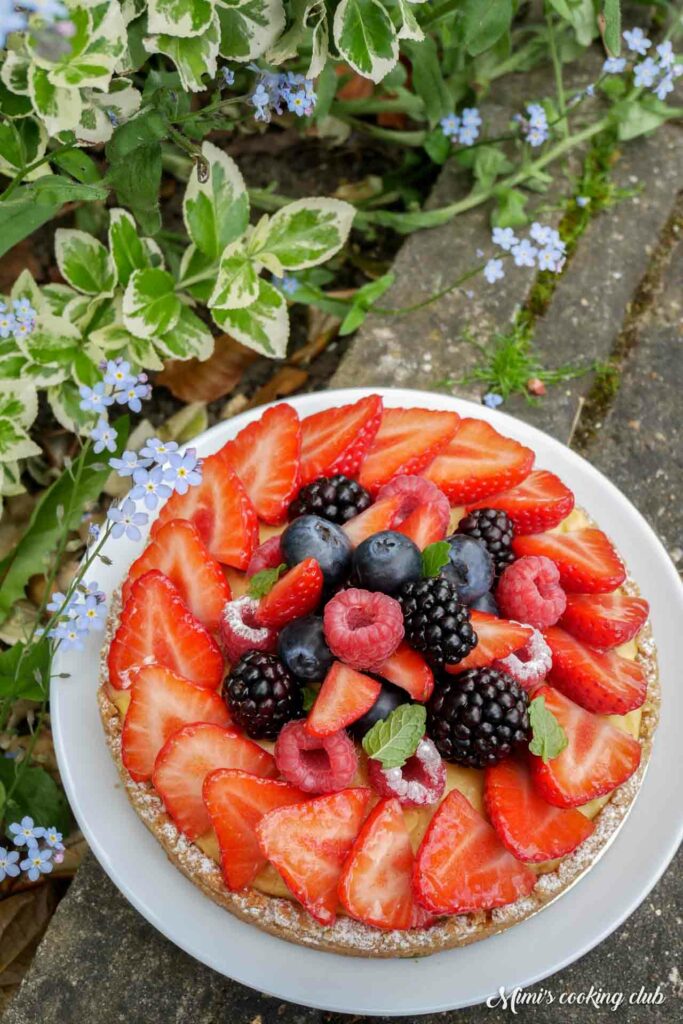 Crumble aux fruits rouges pour fêter maman - Mimi Pâtisserie