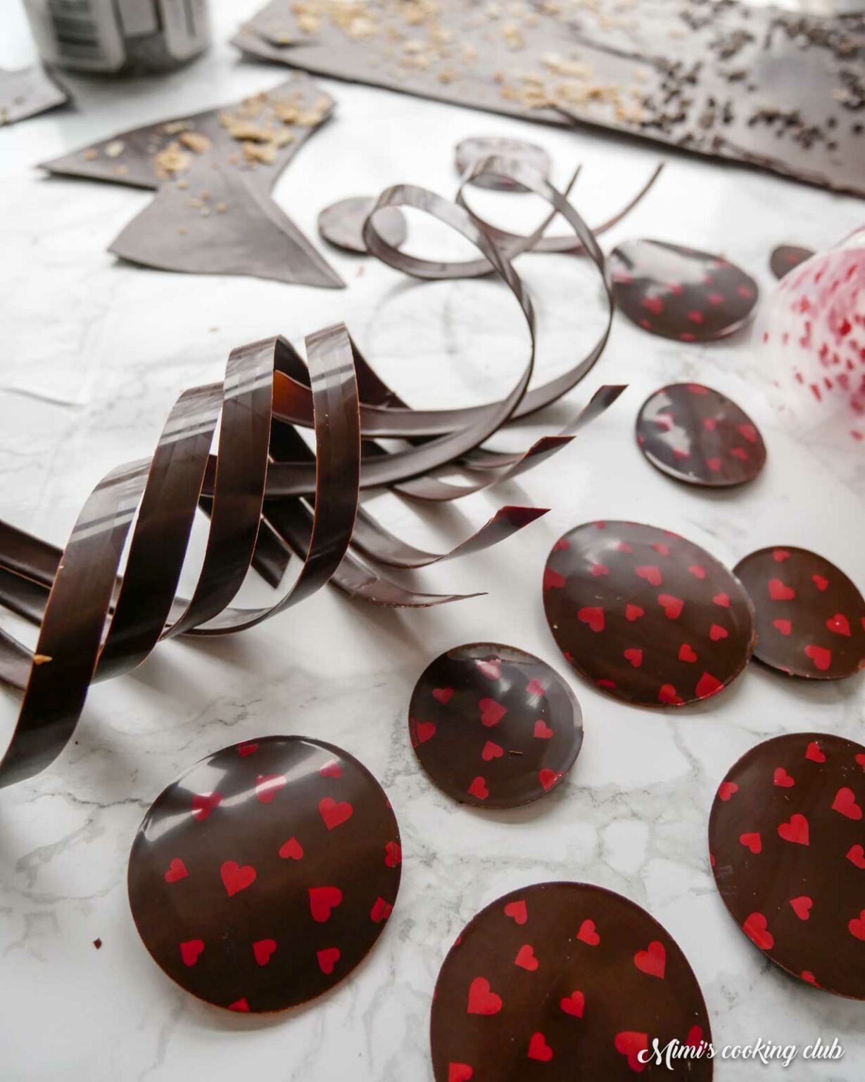 Les décorations en chocolat à la maison, c'est facile ! - Mimi Pâtisserie